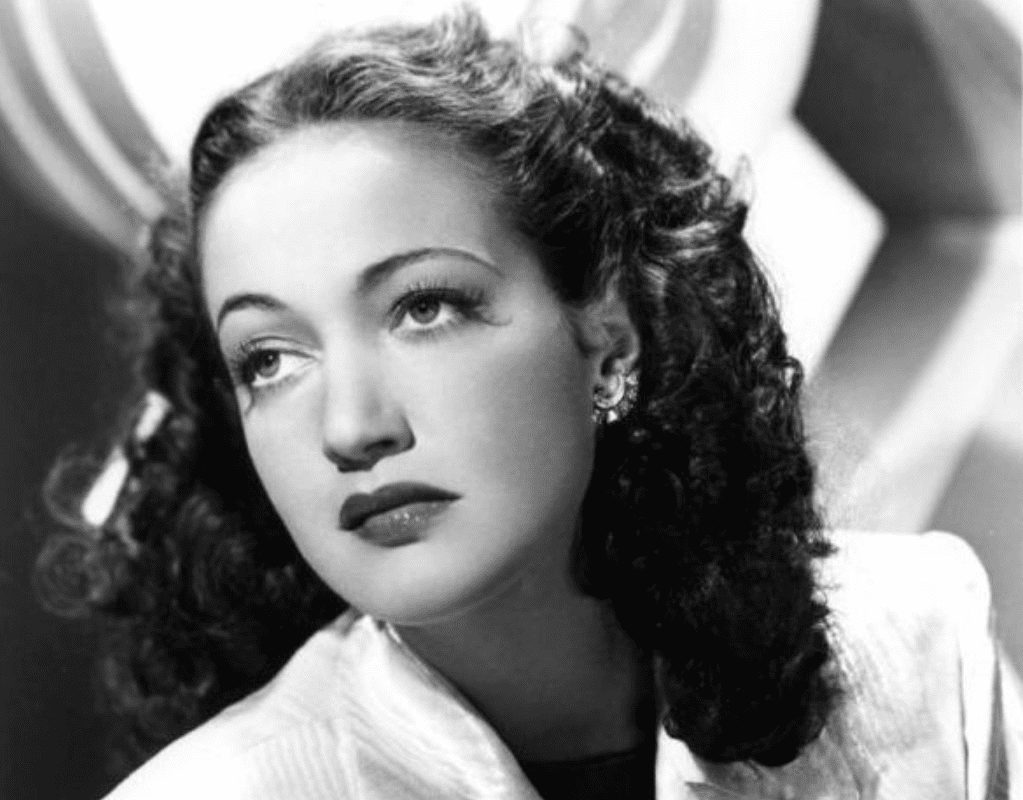 Yvonne De Carlo Went From Starlet To Monster