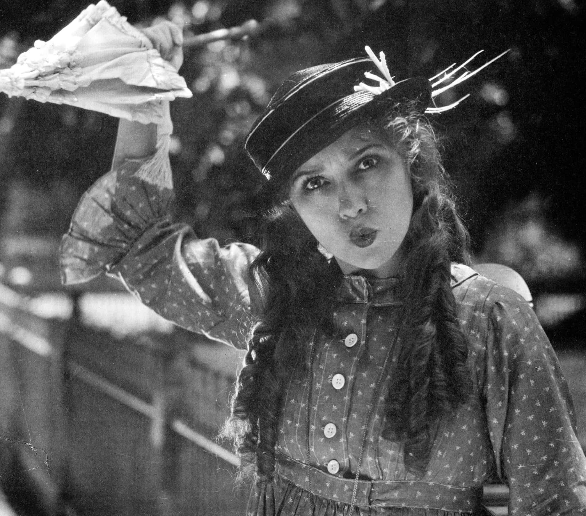 Outstanding Facts About Douglas Fairbanks, The First King Of Hollywood