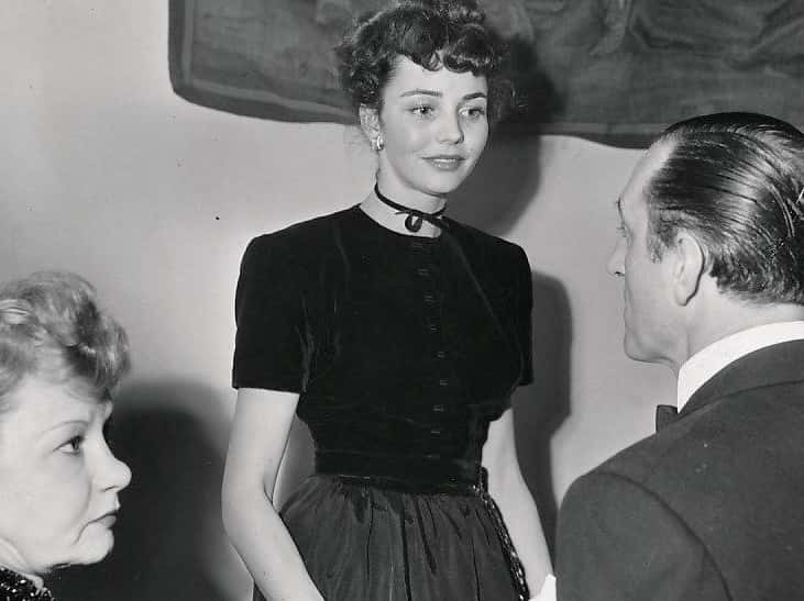 Reluctant Facts About Jennifer Jones, The Unlikely Superstar