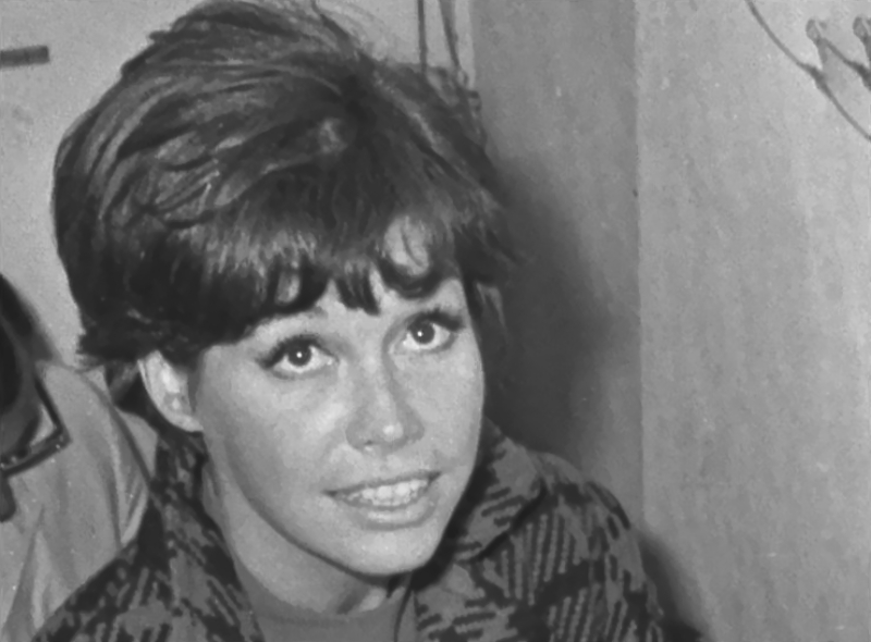 Mary Tyler Moore Hid A Dark Secret