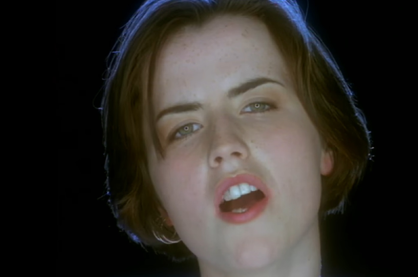 Bittersweet Facts About Dolores O'Riordan, The It Girl of 90s Rock