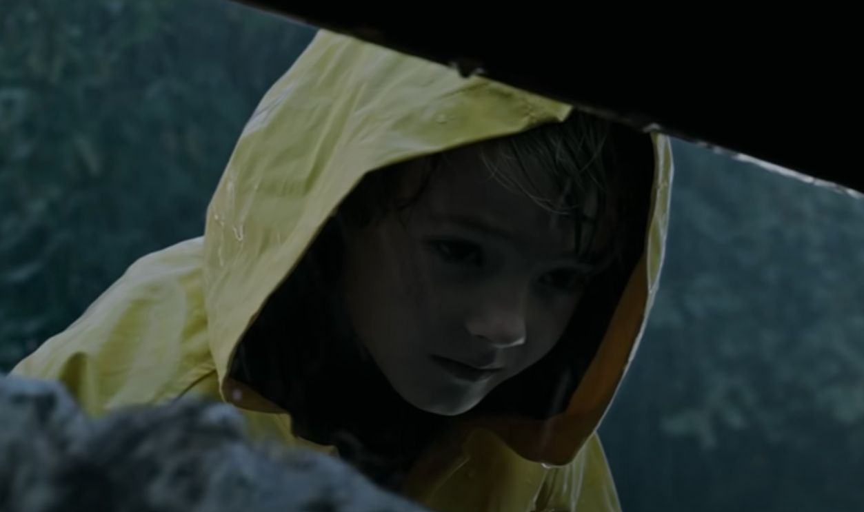 22 Insanely Creepy Scenes That Will Leave You Paralyzed With Fear