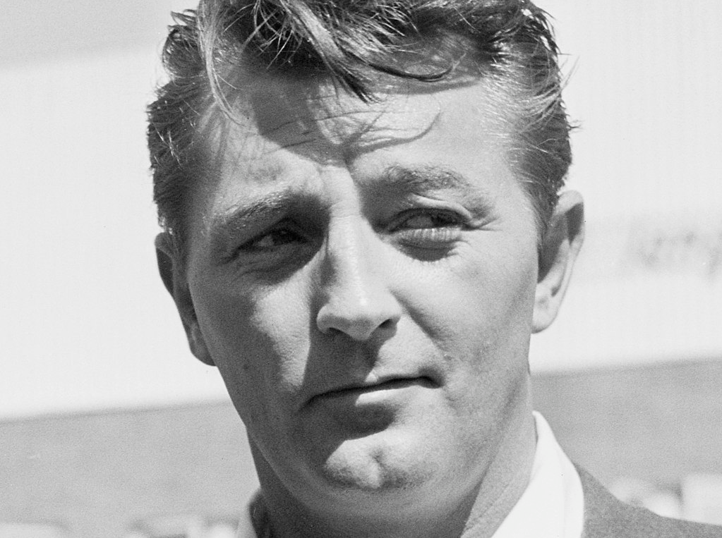 Photos Of The Most Handsome Old Hollywood Actors