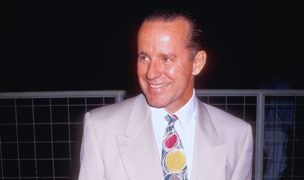 Phil Hartman voiced dozens of Simpsons characters before his tragic ...