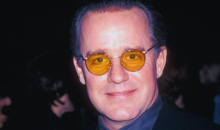 Phil Hartman voiced dozens of Simpsons characters before his tragic ...
