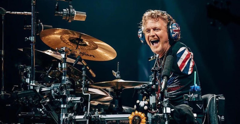 After losing his left arm in a car crash, Rick Allen of Def Leppard ...