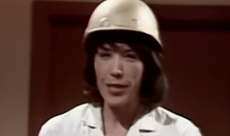 Every Host And Musical Guest From SNL’s First Season—Do You Remember ...
