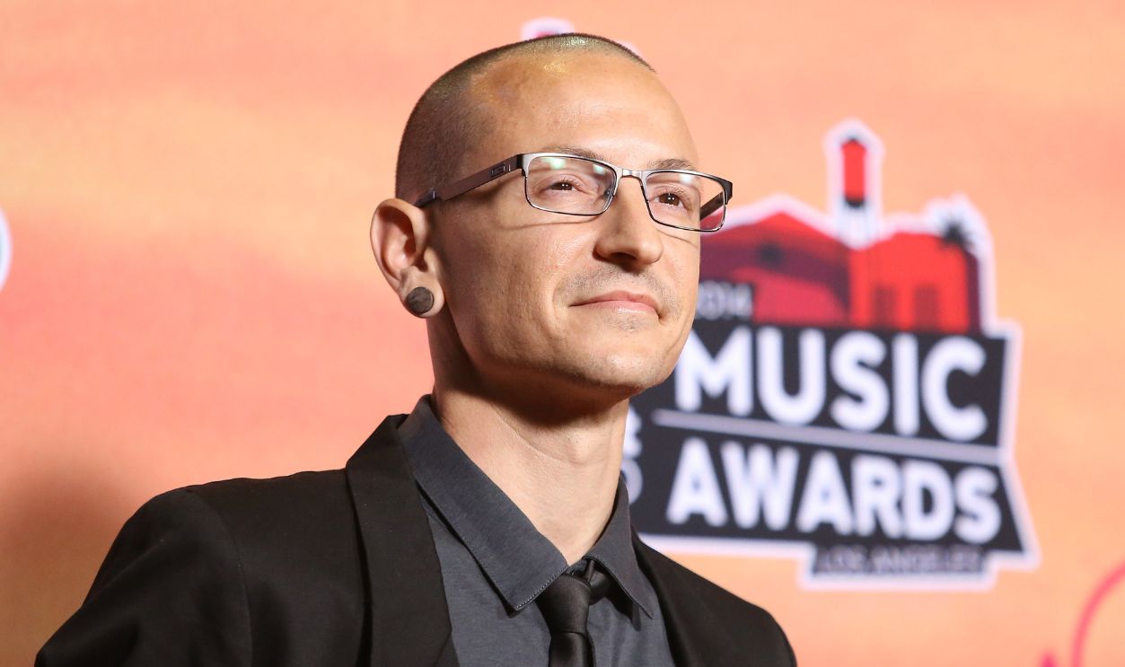 Chester Bennington’s final performance was a birthday tribute to Chris ...