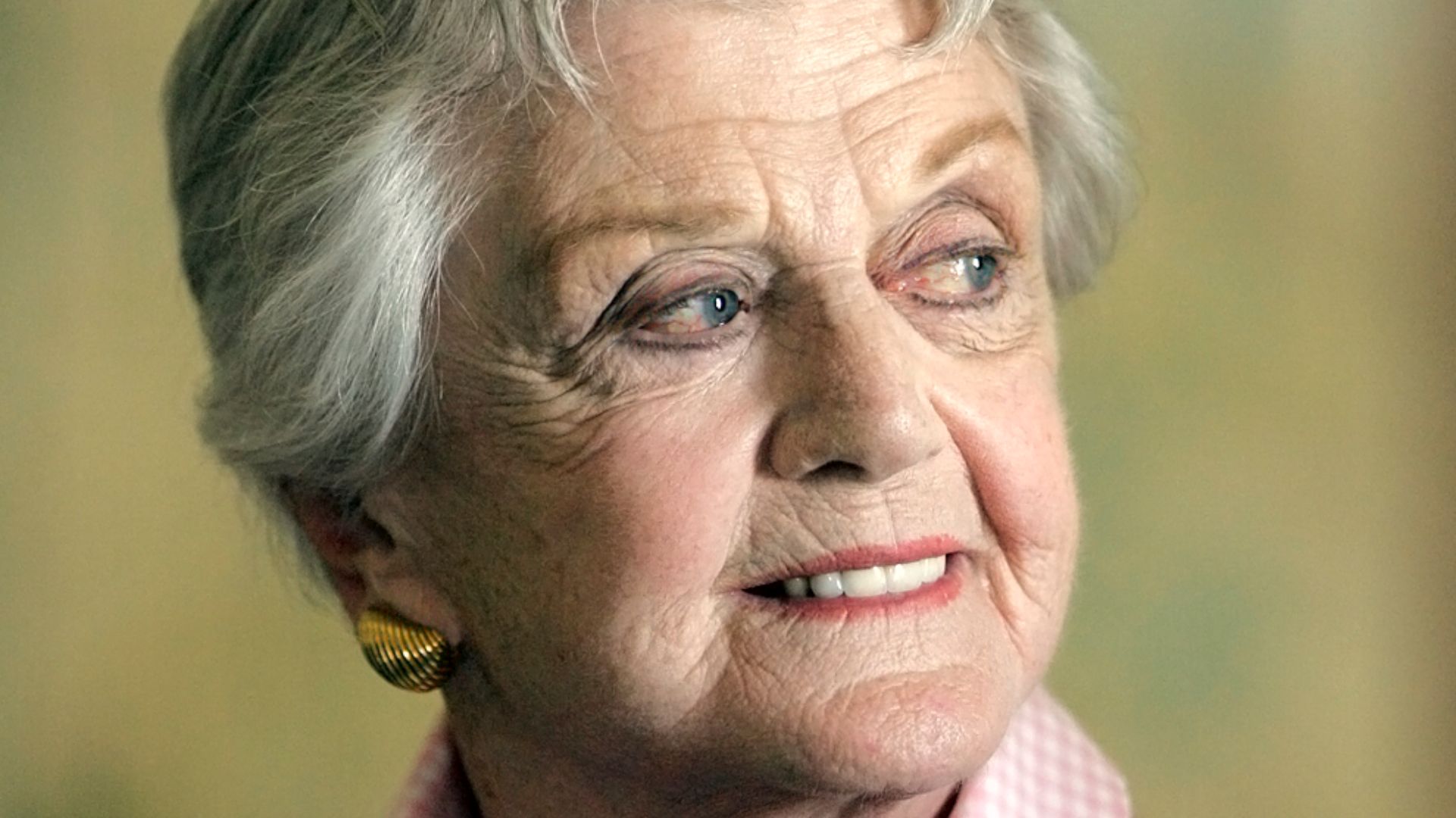 Angela Lansbury protected her daughter from Charles Manson by fleeing ...