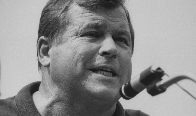 Tom Laughlin took on bullies in “Billy Jack," but his off-screen ...
